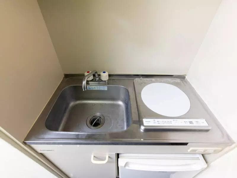 JR新宿駅徒歩4分｜新宿西口駅徒歩2分｜最大5名｜会議、商談、勉強会、ボードゲーム、レッスンの利用に最適！の写真13