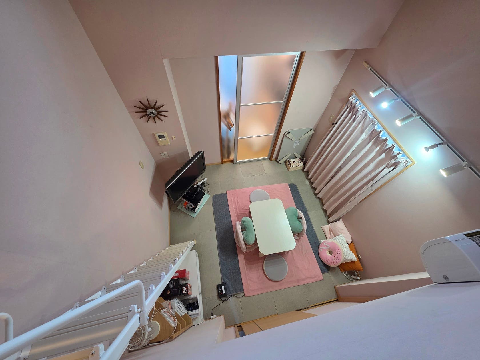 ４０１号室🍏プレステ4🎮️プロジェクター🎥調理器具多🍴ロフト付🎪ゴミ処理無料👍の写真1