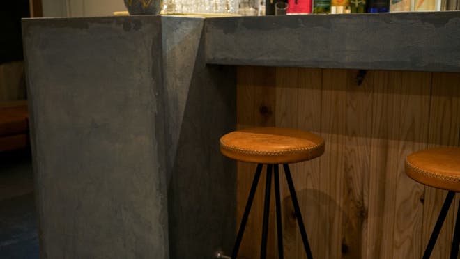 午前中照明いらず。自然光が差し込み、青のモールテックスが映える撮影空間の写真21