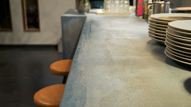 午前中照明いらず。自然光が差し込み、青のモールテックスが映える撮影空間の写真22