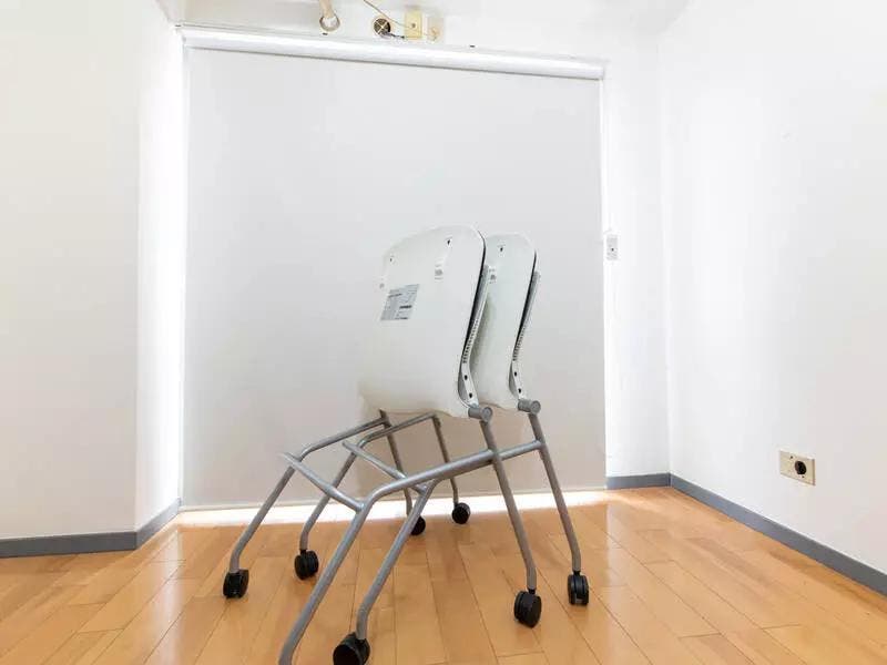 JR池袋駅徒歩3分｜最大6名｜会議、商談、勉強会、ボードゲーム、レッスンの利用に最適！の写真8