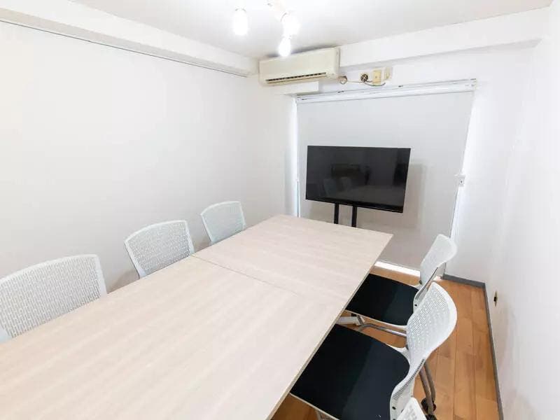 JR池袋駅徒歩3分｜最大6名｜会議、商談、勉強会、ボードゲーム、レッスンの利用に最適！の写真15
