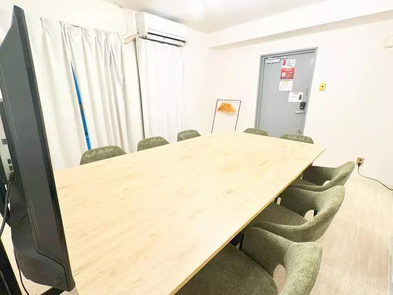 JR秋葉原駅・神田駅5分｜岩本町駅1分｜最大8名｜会議、商談、セミナー、勉強会、ボードゲーム、レッスン、女子会の利用に最適！の写真7