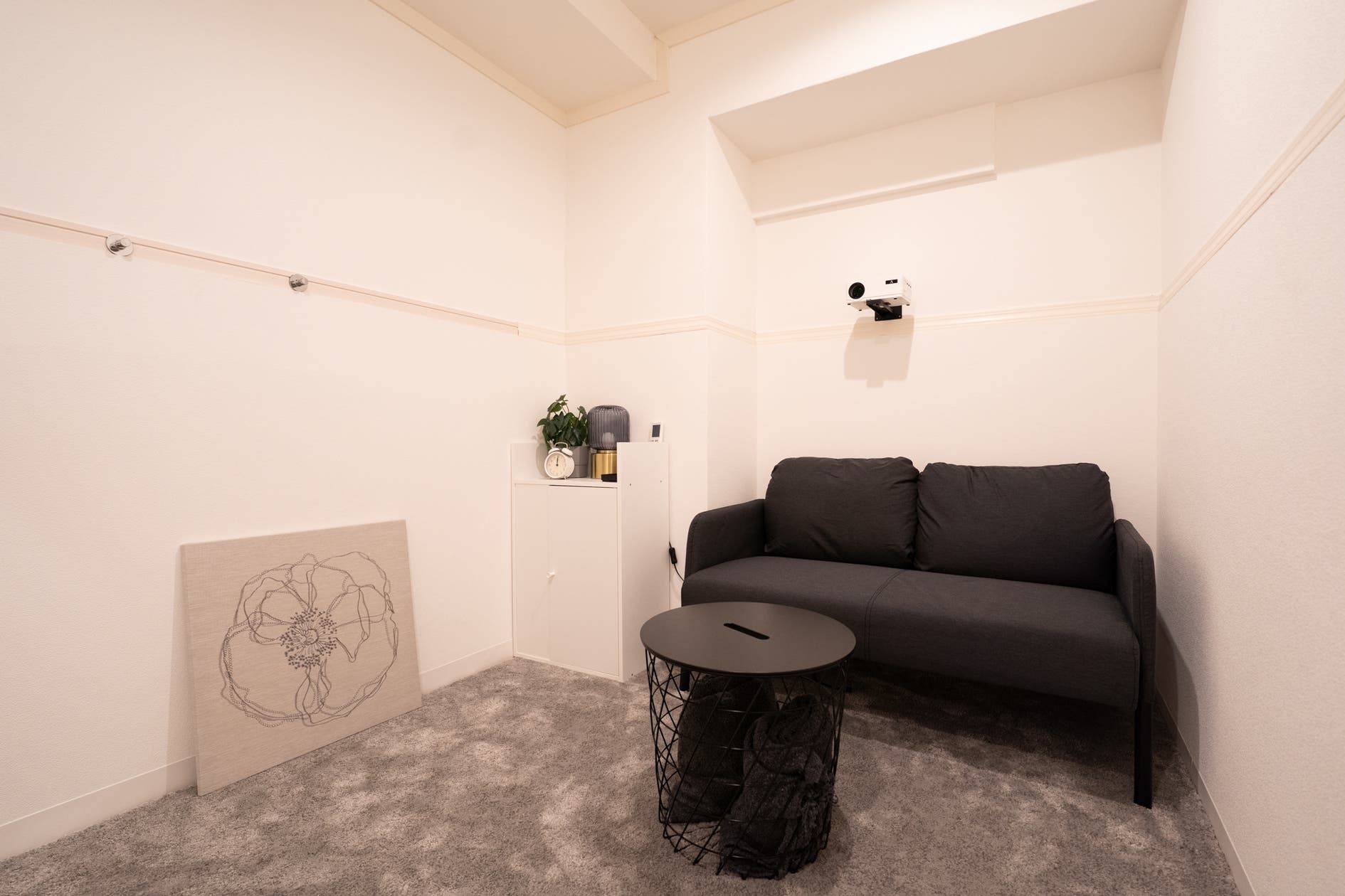 【青葉台3分】Denon製最高峰サウンド×高遮音ルーム｜6㎡の贅沢な秘密基地｜推し活・デート・映画鑑賞・発声練習・楽器練習に！の写真1