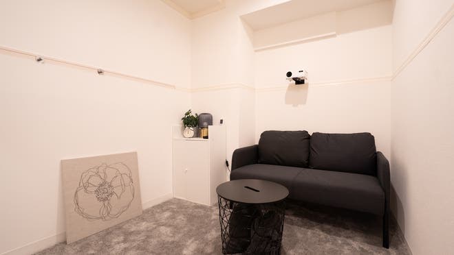 【青葉台3分】Denon製最高峰サウンド×高遮音ルーム|6㎡の贅沢な秘密基地|推し活・デート・映画鑑賞・発声練習・楽器練習に!の写真1