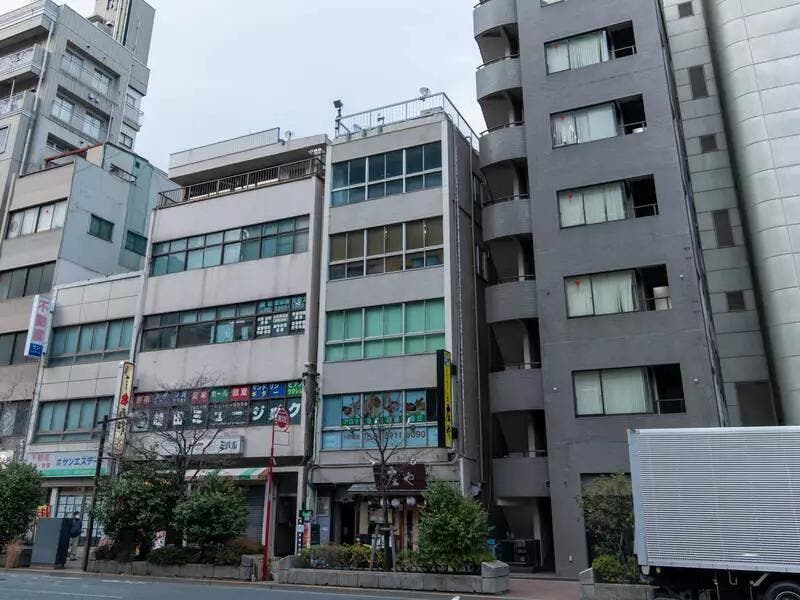 飯田橋駅A2出口から徒歩30秒｜最大8名｜会議、商談、セミナー、勉強会、ボードゲーム、レッスン、女子会の利用に最適！の写真18