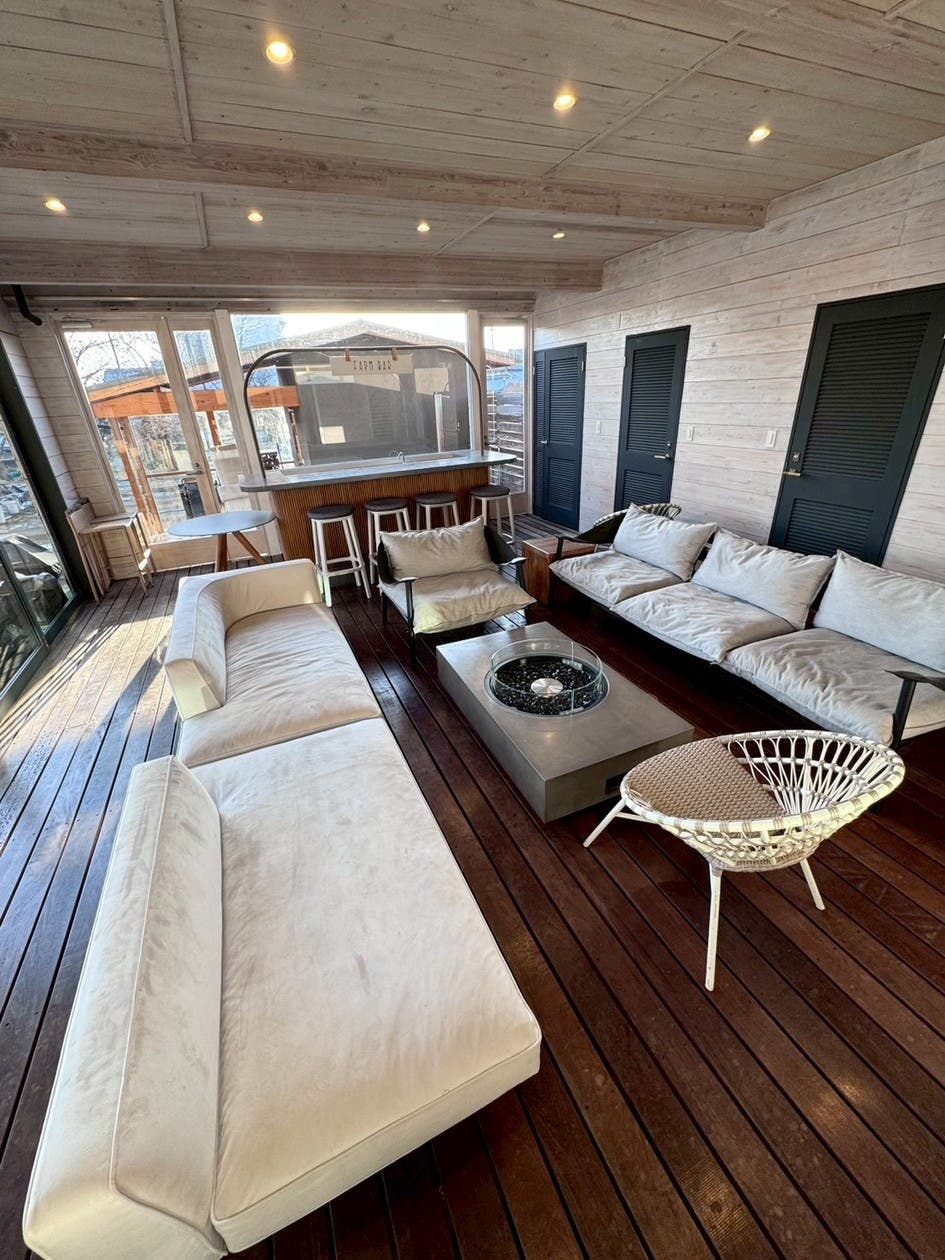 【完全個室】プライベート空間で打ち合わせにBBQ！使い方色々。目の前に広がる畑を見ながらワクワクを膨らませてください！【大宮】の写真1