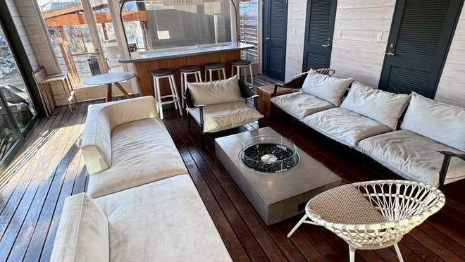 【完全個室】プライベート空間で打ち合わせにBBQ!使い方色々。目の前に広がる畑を見ながらワクワクを膨らませてください!【大宮】の写真1