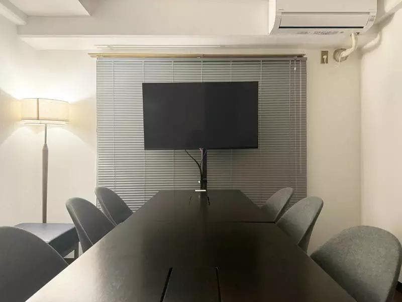 六本木駅徒歩15秒｜最大8名｜24h利用可｜ビジネス、パーティー、ボードゲームなどの利用に最適！夜間〜早朝の利用も可能！の写真4