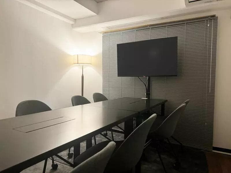 六本木駅徒歩15秒｜最大8名｜24h利用可｜ビジネス、パーティー、ボードゲームなどの利用に最適！夜間〜早朝の利用も可能！の写真11