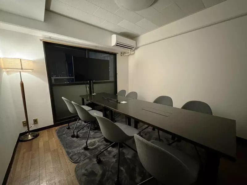 六本木駅徒歩15秒｜最大8名｜24h利用可｜ビジネス、パーティー、ボードゲームなどの利用に最適！夜間〜早朝の利用も可能！の写真12