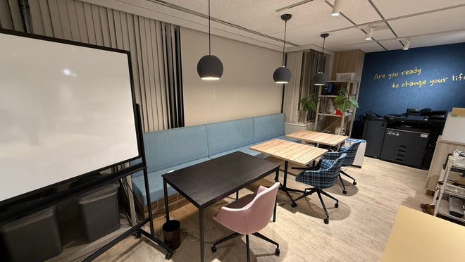 【西新宿五丁目駅 徒歩2分】ビジネス交流会/セミナー◎バーカウンター/キッチン付き35名イベントスペースの写真2