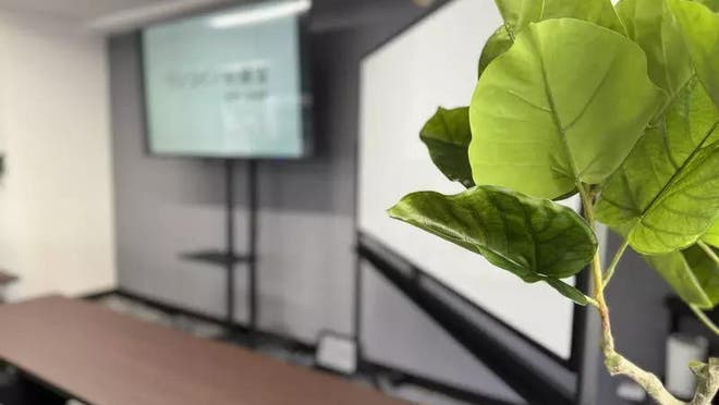 浜松町駅徒歩4分|最大31名|セミナー、懇親会、ゲーム、推し活、撮影の利用に最適!ワンコイン会議室 大門・浜松町の写真8