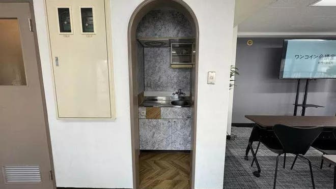 浜松町駅徒歩4分|最大31名|セミナー、懇親会、ゲーム、推し活、撮影の利用に最適!ワンコイン会議室 大門・浜松町の写真9