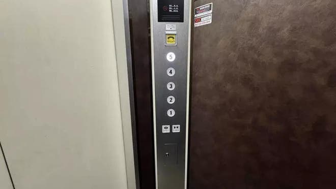 浜松町駅徒歩4分|最大31名|セミナー、懇親会、ゲーム、推し活、撮影の利用に最適!ワンコイン会議室 大門・浜松町の写真19