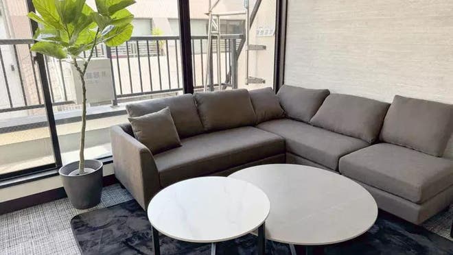 浜松町駅徒歩4分|最大31名|セミナー、懇親会、ゲーム、推し活、撮影の利用に最適!ワンコイン会議室 大門・浜松町の写真21