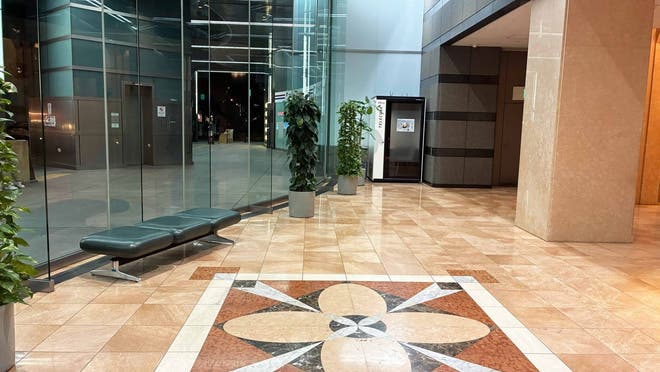 【テレキューブ】恵比寿ネオナートの個室型ワークブース(315-01)です。視線と音を遮る、プライベートな集中環境。の写真1