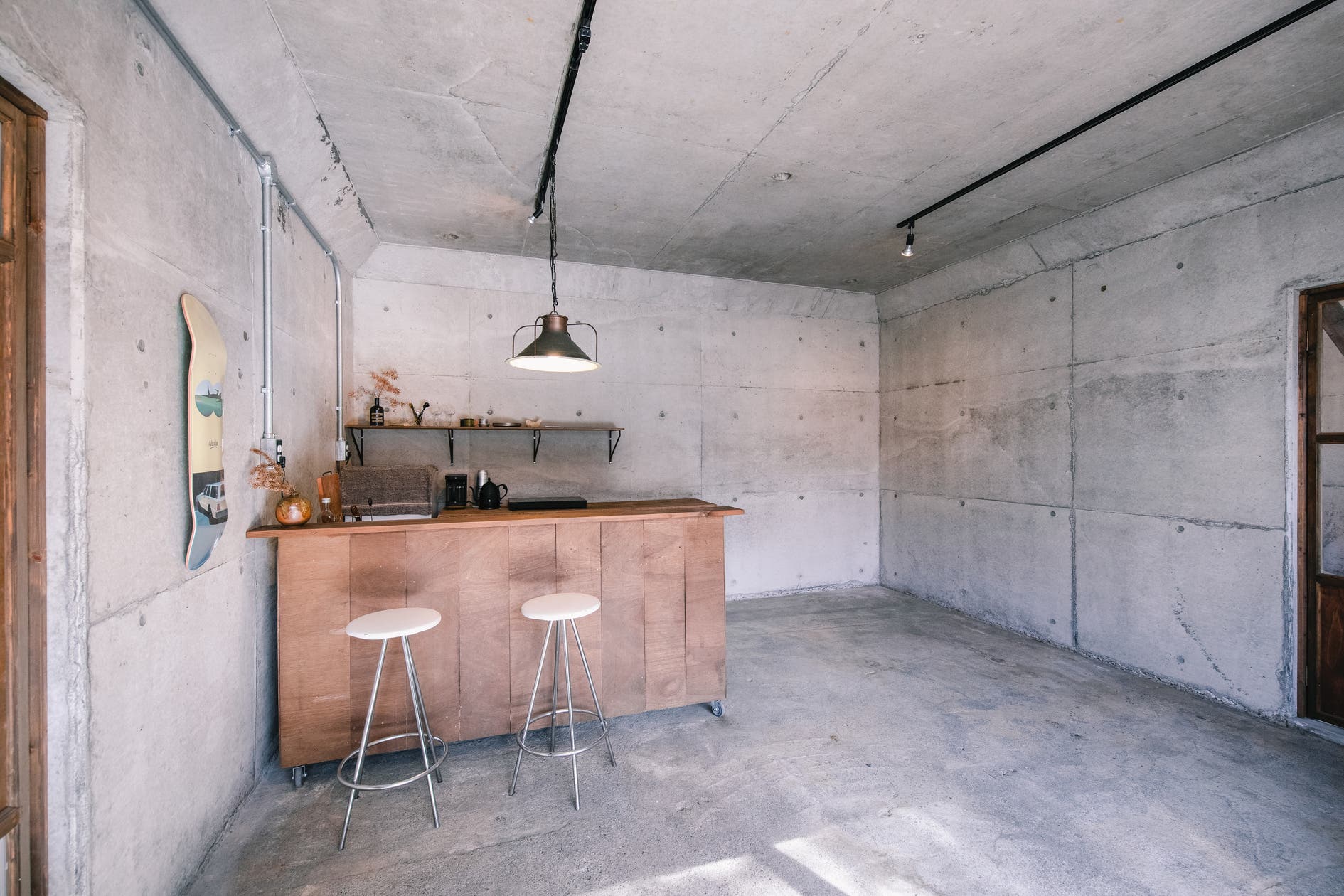 混ざったまま、撮れる。本来は共存しない世界観を1フレームに。コンクリート x アンティーク x 大自然の撮影空間。の写真8