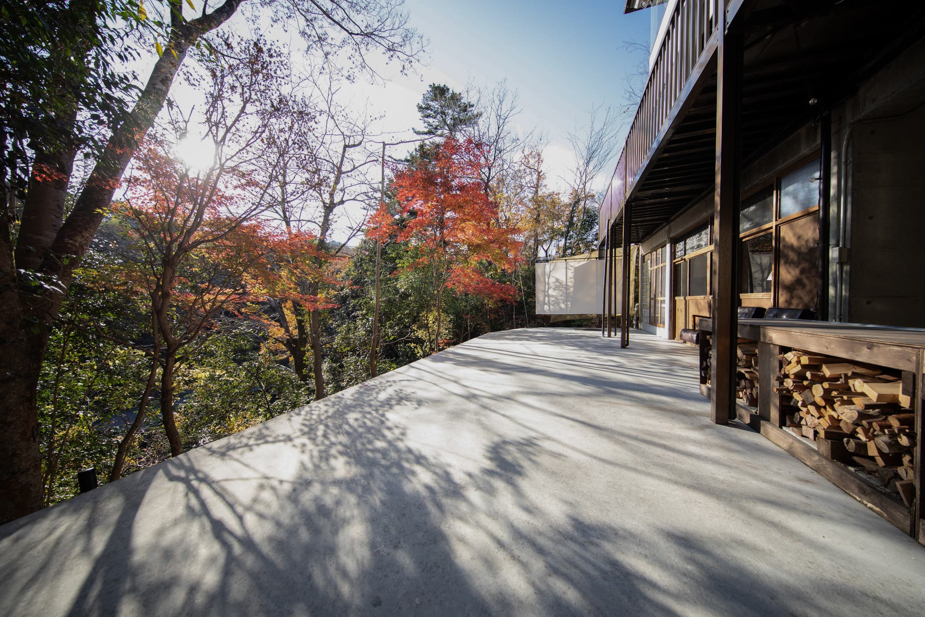 混ざったまま、撮れる。本来は共存しない世界観を1フレームに。コンクリート x アンティーク x 大自然の撮影空間。の写真10