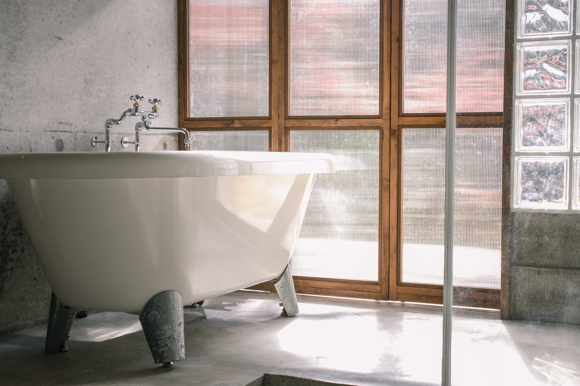 混ざったまま、撮れる。本来は共存しない世界観を1フレームに。コンクリート x アンティーク x 大自然の撮影空間。の写真16