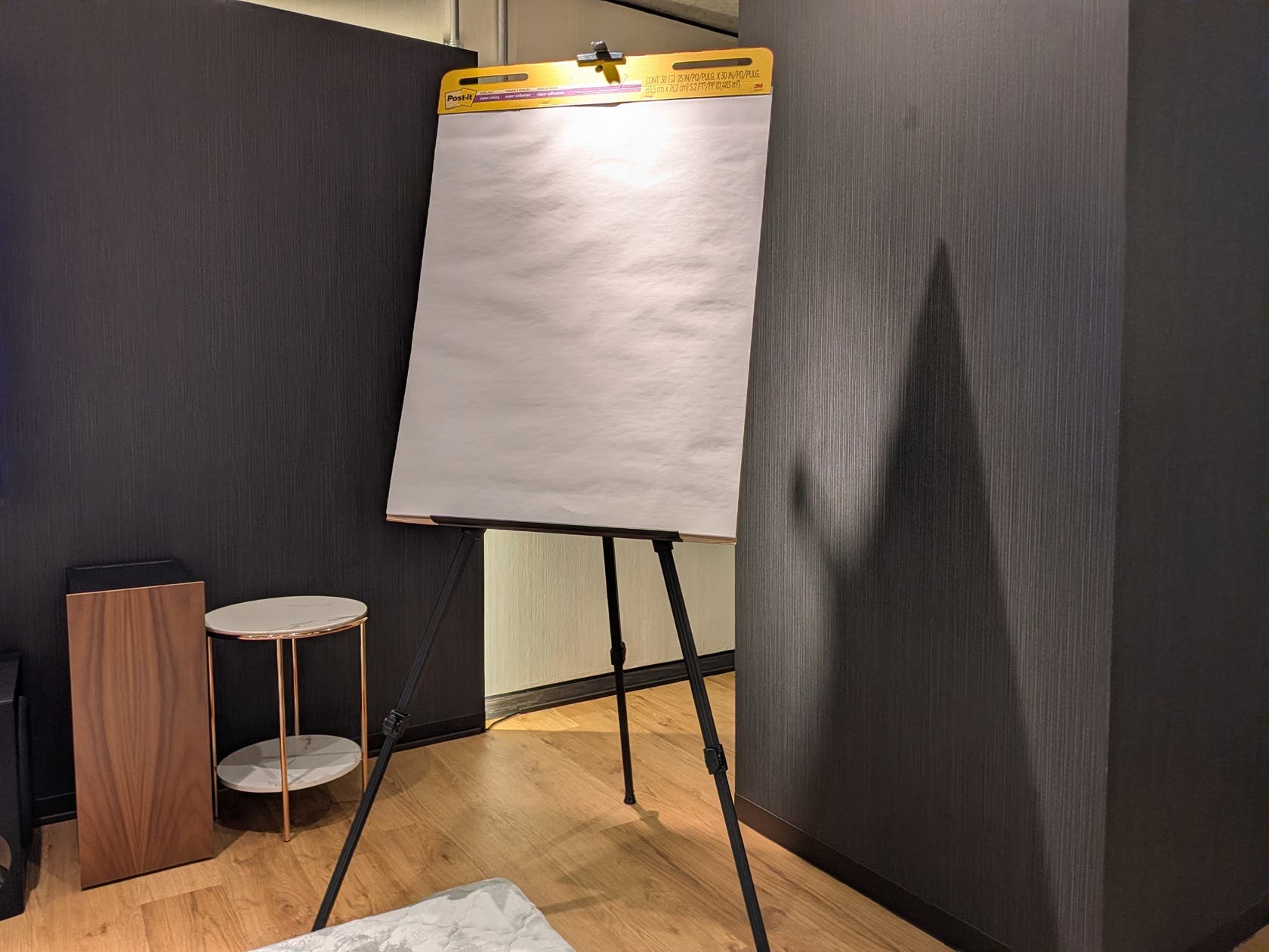 フリップチャート（イーゼルパッド）10枚＋ペン・スタンドセットの画像1