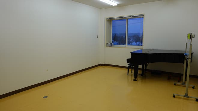 音楽教室(ピアノの使用もできます)店舗の無料駐車場使用可の写真1