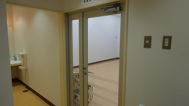 音楽教室(ピアノの使用もできます)店舗の無料駐車場使用可の写真8