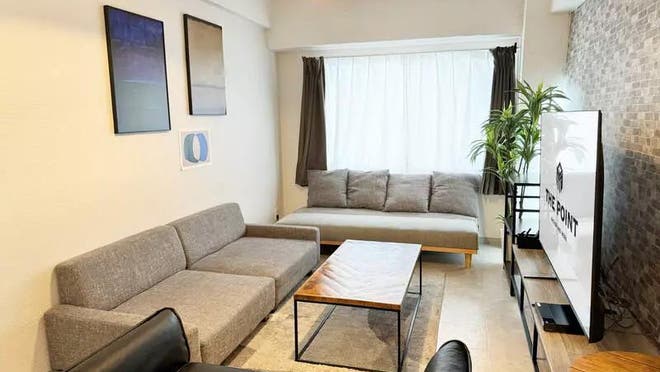 新大阪駅東口から徒歩10秒|最大9名|24h利用可|商談|ミーティング|推し会|ゲーム|撮影|新幹線の待ち時間|当日予約歓迎の写真3