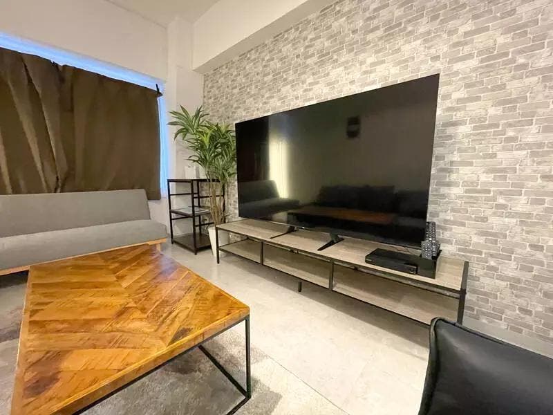 新大阪駅東口から徒歩10秒｜最大9名｜24h利用可｜商談｜ミーティング｜推し会｜ゲーム｜撮影｜新幹線の待ち時間｜当日予約歓迎の写真20