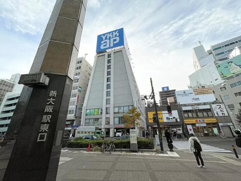 新大阪駅東口から徒歩10秒｜最大9名｜24h利用可｜商談｜ミーティング｜推し会｜ゲーム｜撮影｜新幹線の待ち時間｜当日予約歓迎の写真28