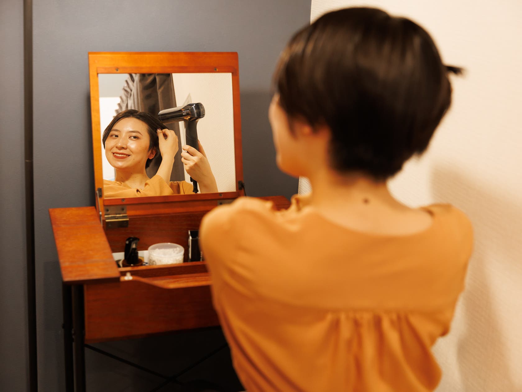 完全個室のプライベートサロン | 高級感 | Wi-Fi | 化粧台 | 静か | アロマ | ヒーリング音楽 | スマホ充電の写真8