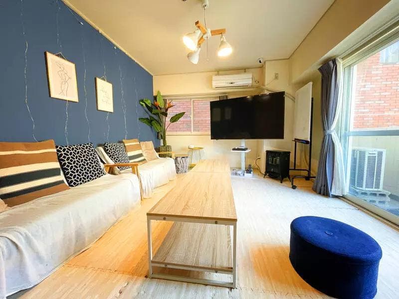 五反田駅徒歩1分｜最大10名｜24h利用可｜ビジネス、パーティー、ボードゲーム、女子会などの利用に最適！夜間〜早朝の利用も可能！の写真2