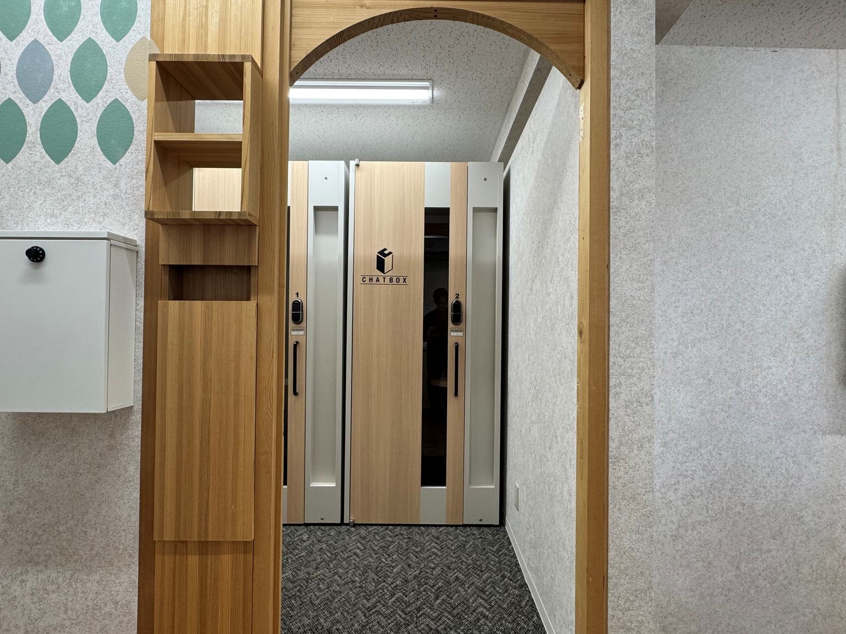 ＜RemoteworkBOX いいオフィス浜松町店【No.1】＞完全個室⭐️Wi-Fi無料！テレワーク/Zoom/自習の写真1