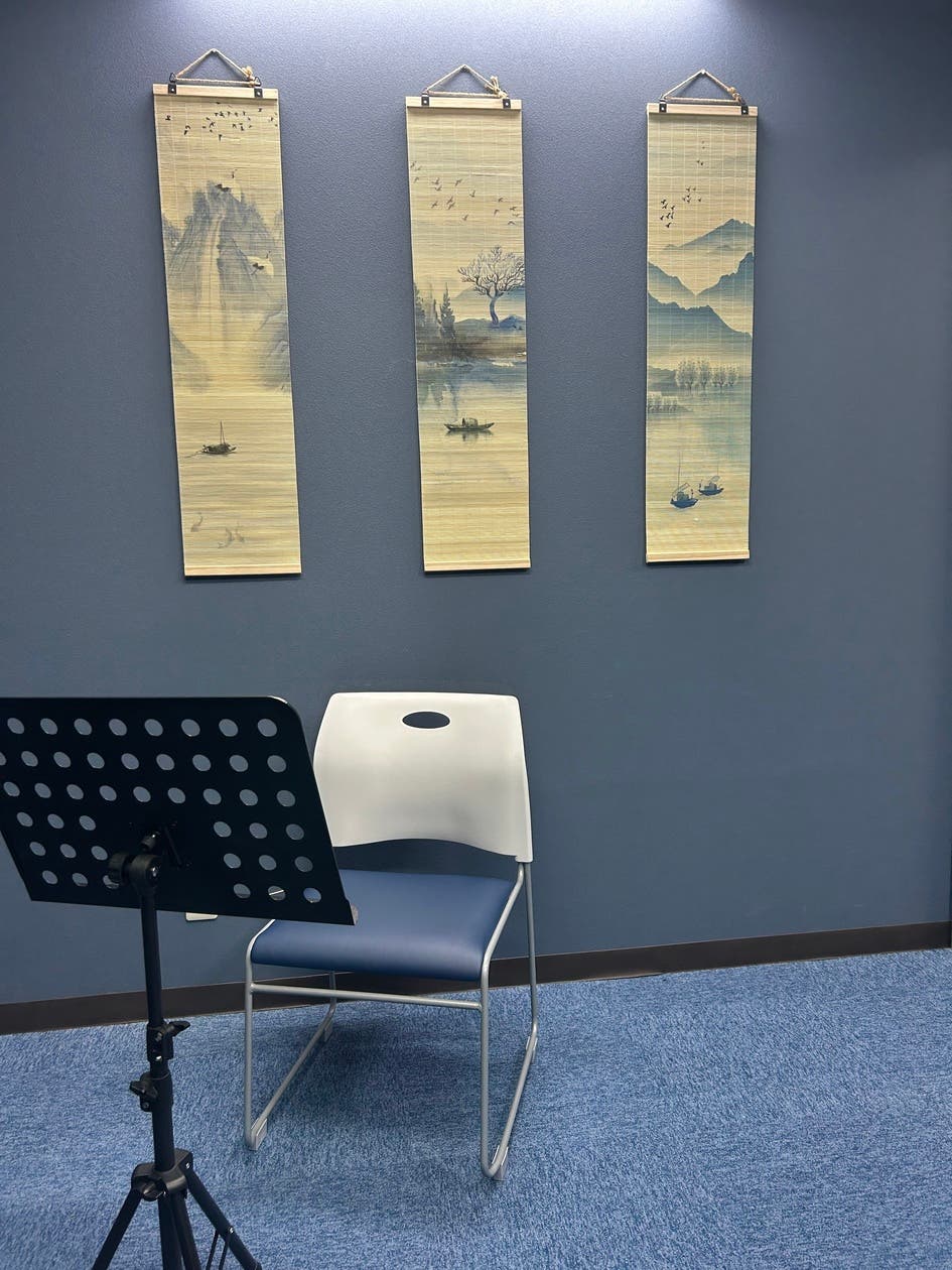 防音室とオープンスペースを備えた音楽利用向けレンタル空間の写真8