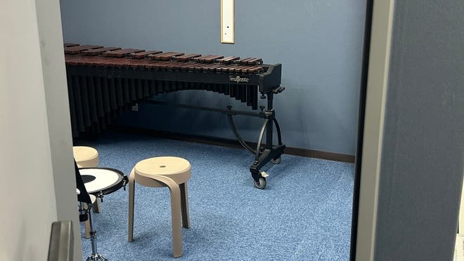 防音室とオープンスペースを備えた音楽利用向けレンタル空間の写真9