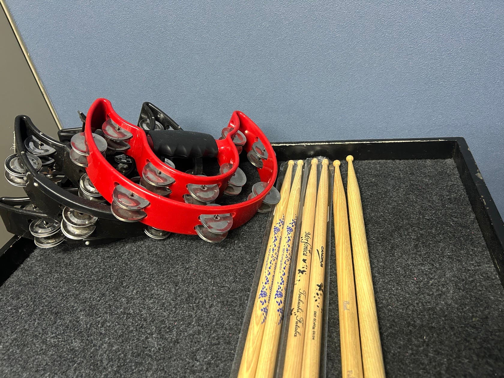 防音室とオープンスペースを備えた音楽利用向けレンタル空間の写真16