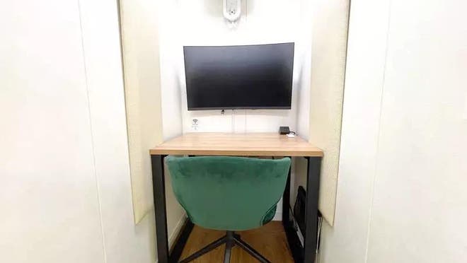駅直結!新橋駅徒歩1分|1名個室|作業や勉強、面接、ゲーム、オンラインMTGに最適な『防音室03』の写真7