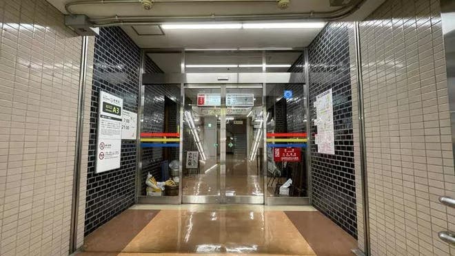 駅直結!新橋駅徒歩1分|1名個室|作業や勉強、面接、ゲーム、オンラインMTGに最適な『防音室03』の写真20