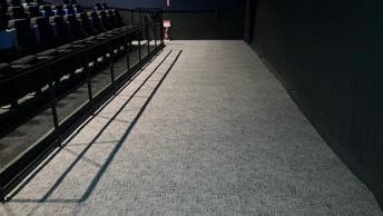 【春日部 199席】映画館で、会社説明会、株主総会、講演会の企画はいかがですか?の写真3