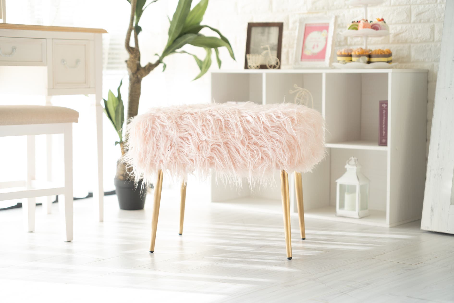 【UNGLEスタジオ】自然光の入る白基調の撮影エリア〈完全貸切／コスプレ撮影／ポートレート／ベビー／バースデーフォトなど〉の写真8