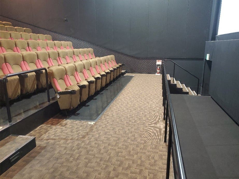 【幸手 125席】映画館で、会社説明会、株主総会、講演会の企画はいかがですか？の写真3