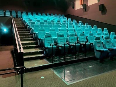 【上里 105席】映画館で、会社説明会、株主総会、講演会の企画はいかがですか？の写真2