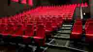 【上里 220席】映画館で、会社説明会、株主総会、講演会の企画はいかがですか?の写真2