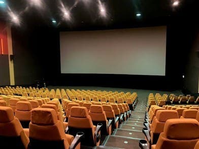 【上里 400席】映画館で、会社説明会、株主総会、講演会の企画はいかがですか？の写真1