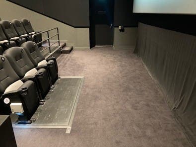 ウニクス秩父内の映画館54席ーイベント、会議、セミナーなど多様な用途での写真3