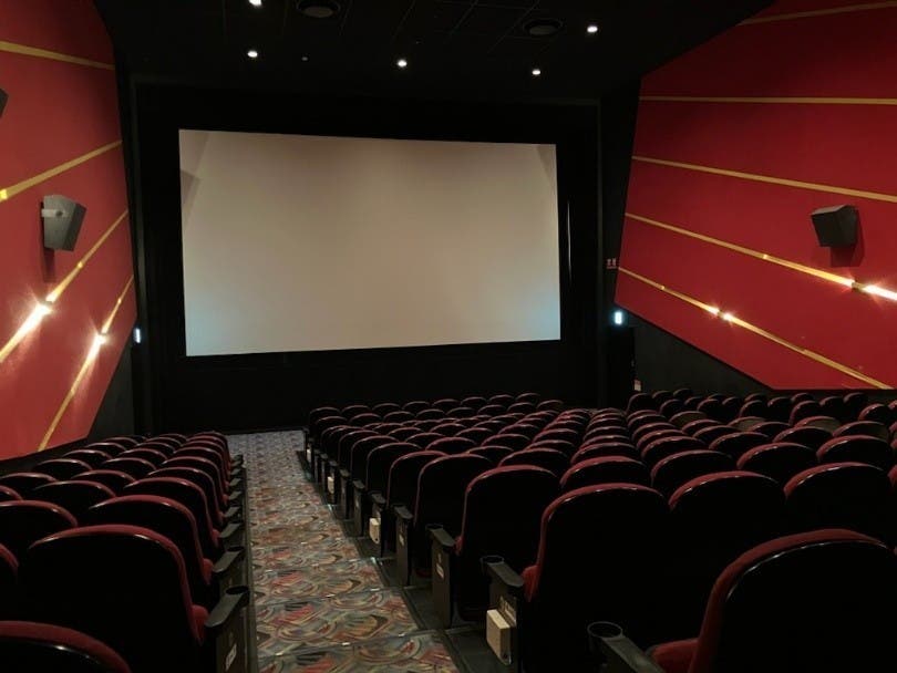 【平塚 170席】映画館で、会社説明会、株主総会、講演会の企画はいかがですか？の写真1