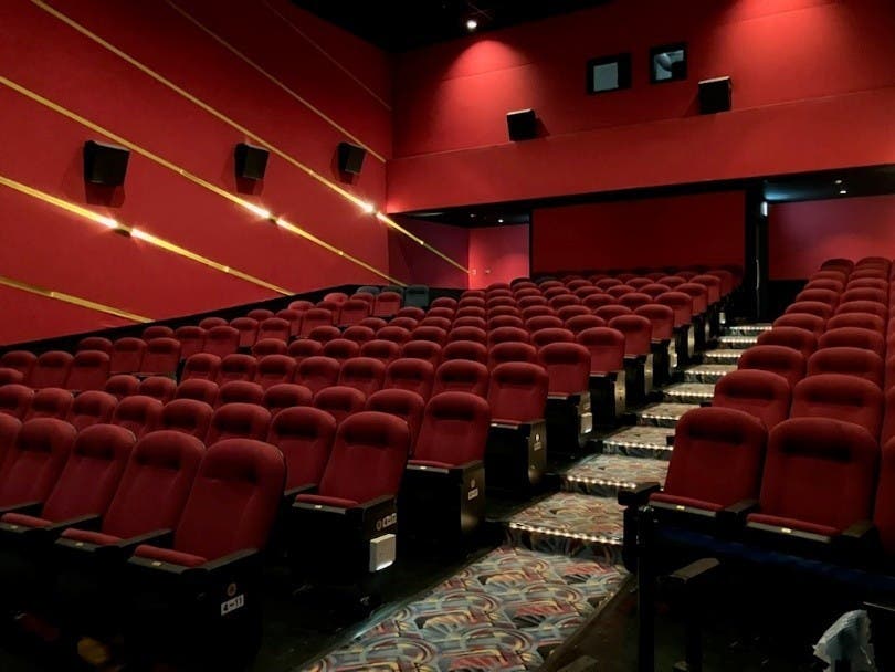 【平塚 170席】映画館で、会社説明会、株主総会、講演会の企画はいかがですか？の写真2