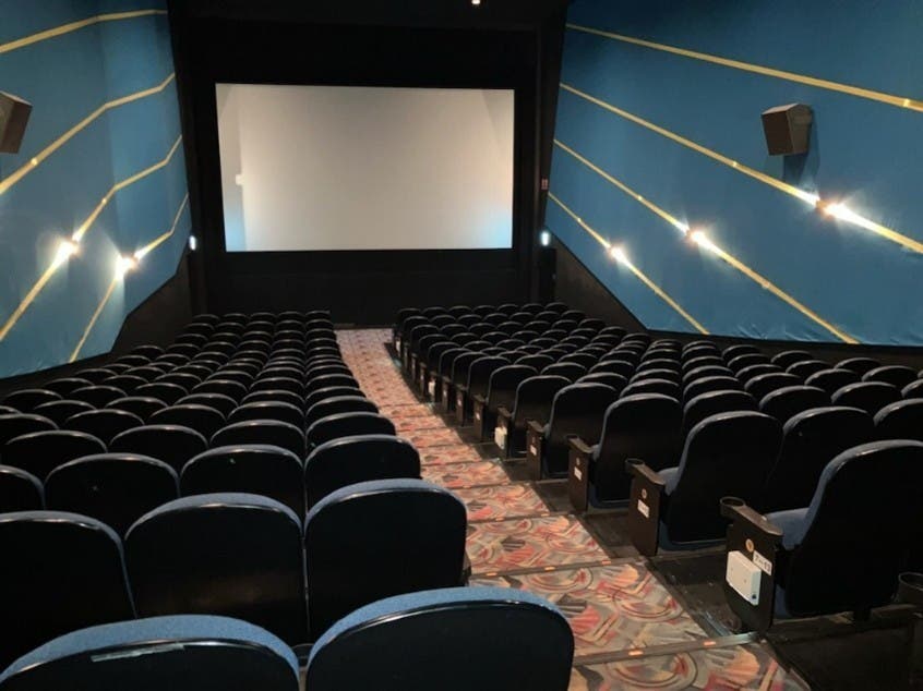 【平塚 202席】映画館で、会社説明会、株主総会、講演会の企画はいかがですか？の写真1