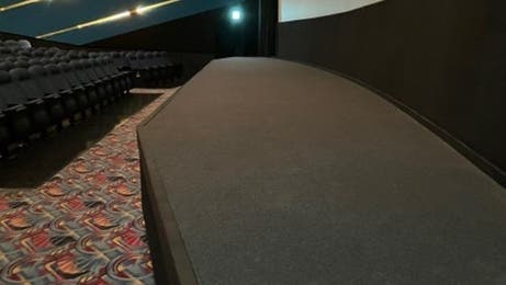 【平塚 375席】映画館で、会社説明会、株主総会、講演会の企画はいかがですか?の写真3