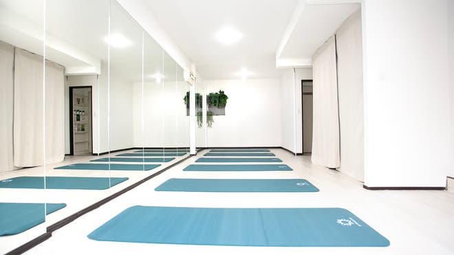 【新宿三丁目駅2分、新宿付近】(3)大型鏡計7.8m/広々30㎡スタジオでダンス・ヨガ・コスプレ・撮影・演劇におすすめ☆の写真9